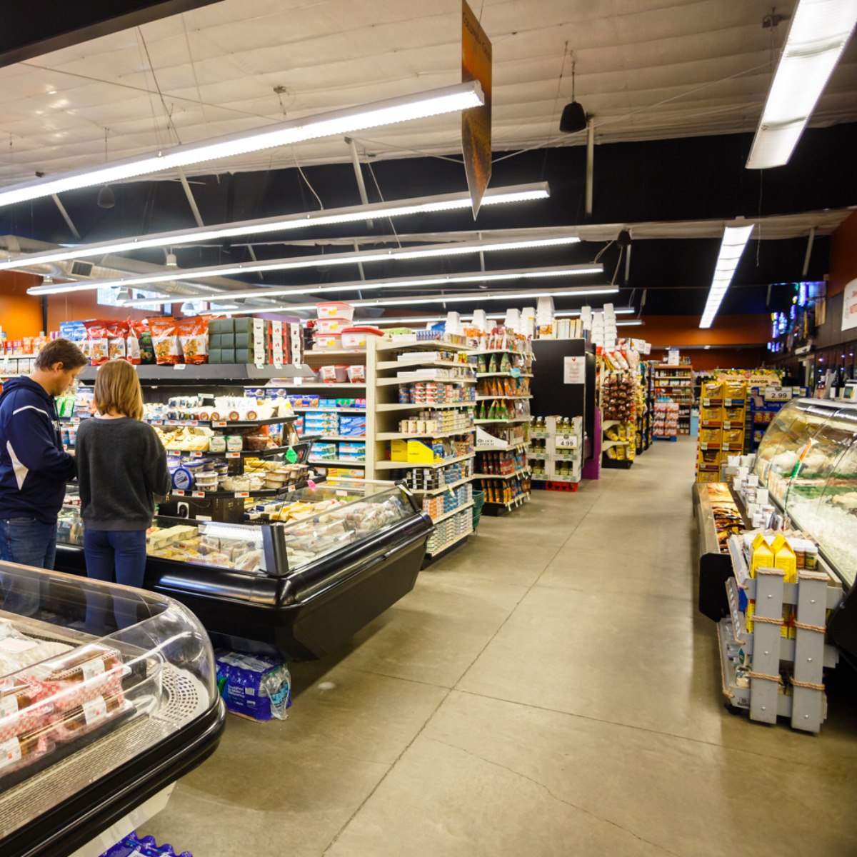 Fresh Foods Specialty Grocer Finds Niche Along The Coast