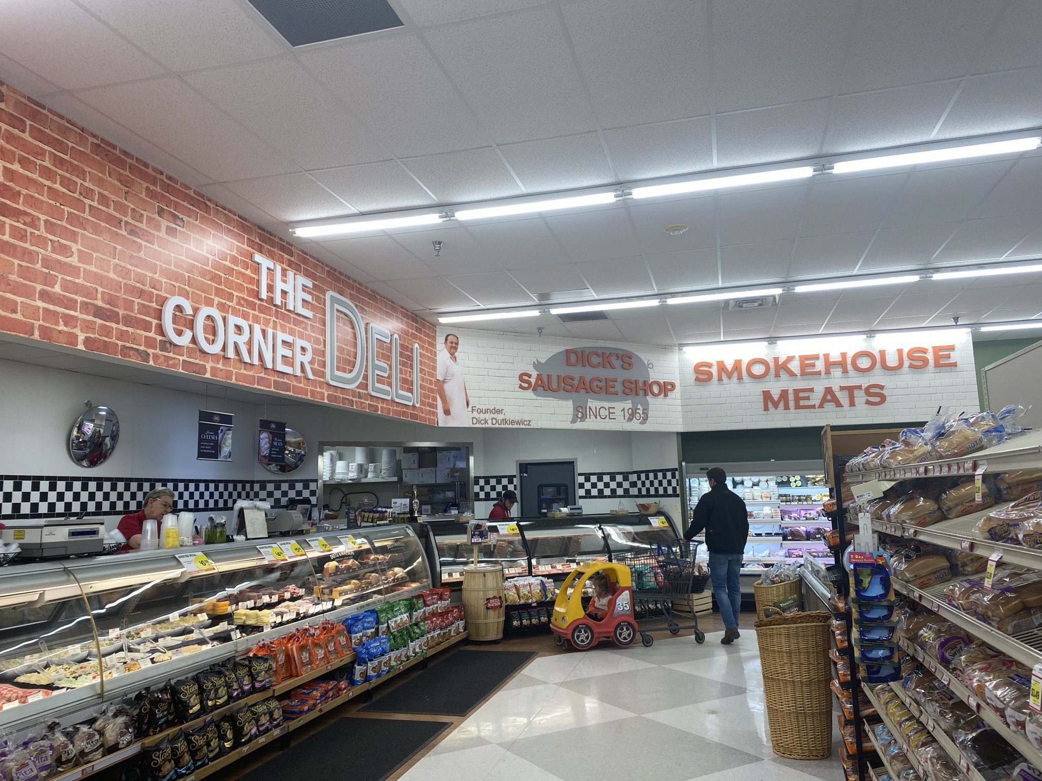 At Leppinks Food Centers, Each Store A ‘True Neighborhood Market’