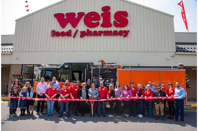 Weis Markets Celebrates Store Remodel In Duryea, PA