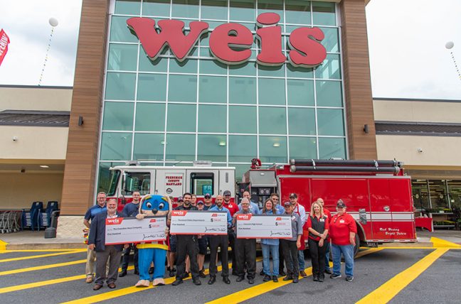 Weis Markets Celebrates Store Remodel In Thurmont, MD