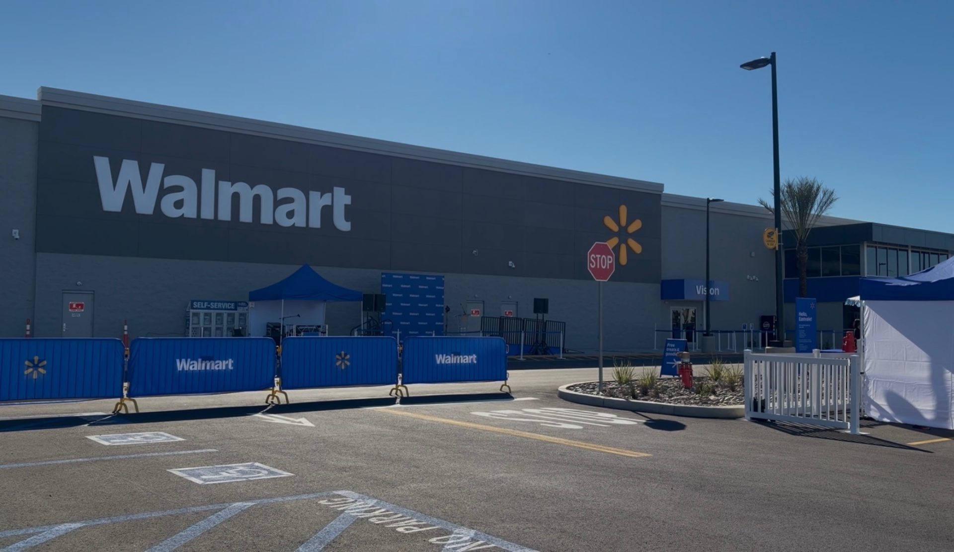 Walmart Opens New Supercenter In Eastvale, CA
