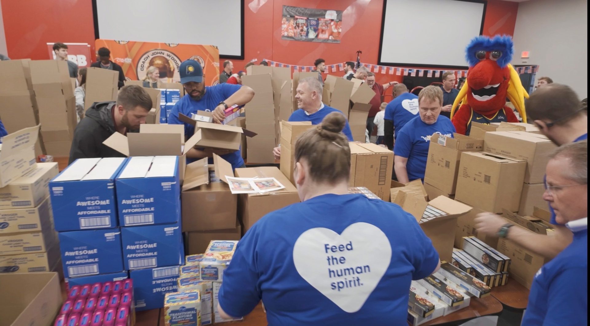Kroger Packs 500 Additional Meal Boxes For Food Bank